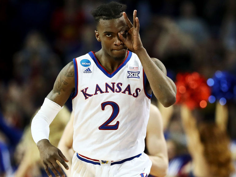 Kansas' Vick announces he'll return for senior season | theScore.com