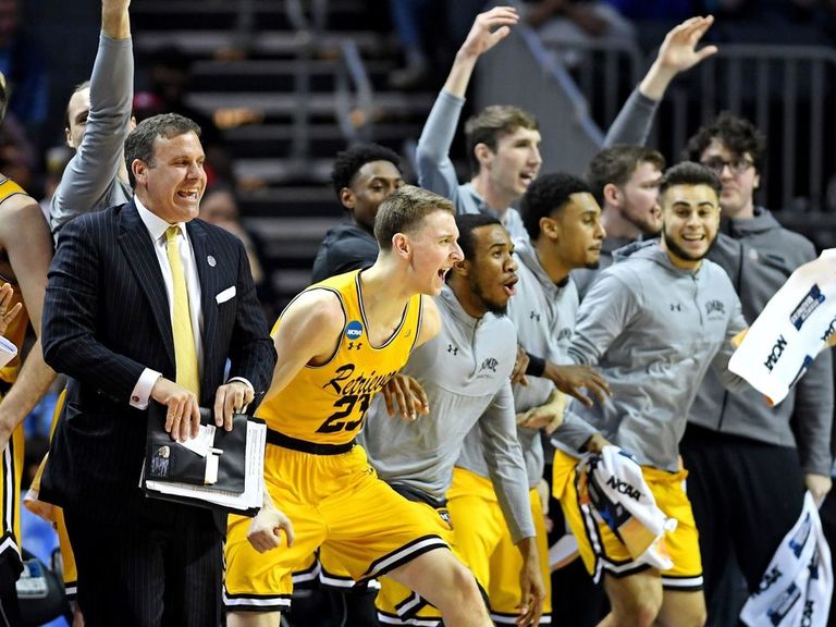 Twitter goes bonkers after UMBC's legendary win over Virginia ...