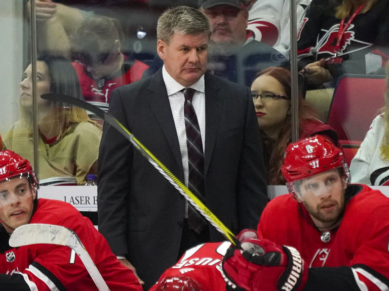 Flames name Bill Peters head coach | theScore.com