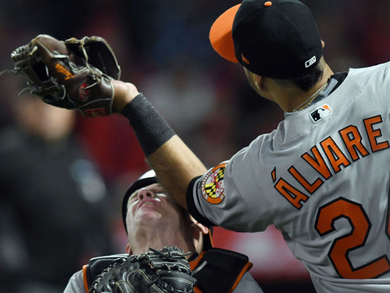 Orioles' Sisco leaves game after collision with Alvarez's elbow ...