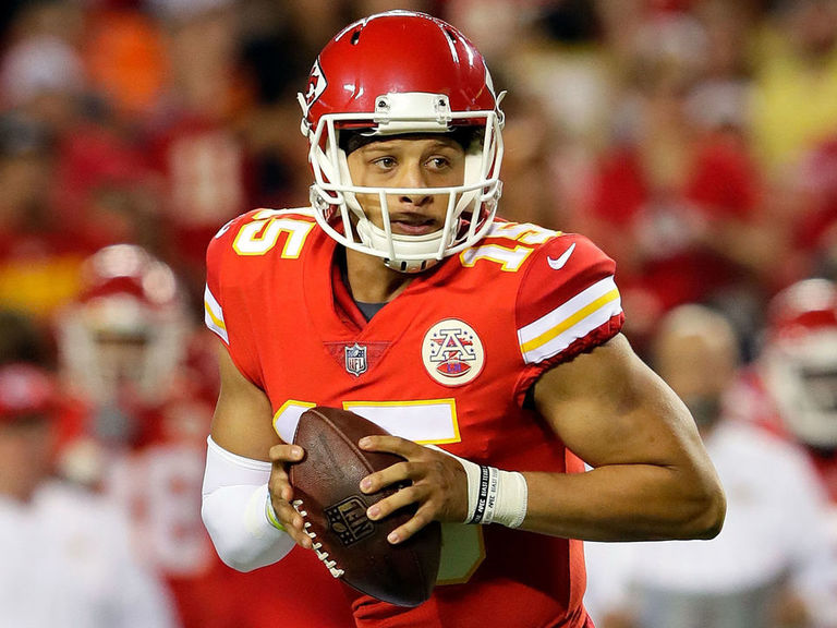 Fantasy ADP Report: Managers buying into Mahomes hype | theScore.com
