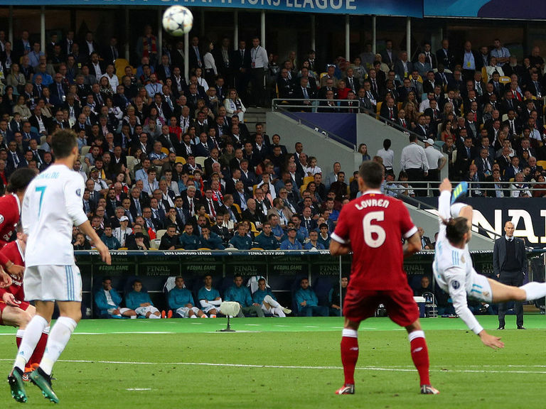 Watch: Gareth Bale's unbelievable overhead kick puts Real Madrid ahead ...