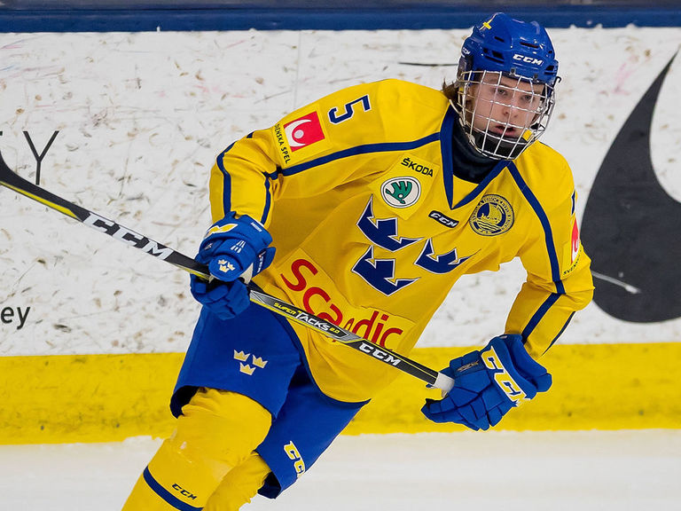 Blackhawks select Adam Boqvist with 8th pick | theScore.com