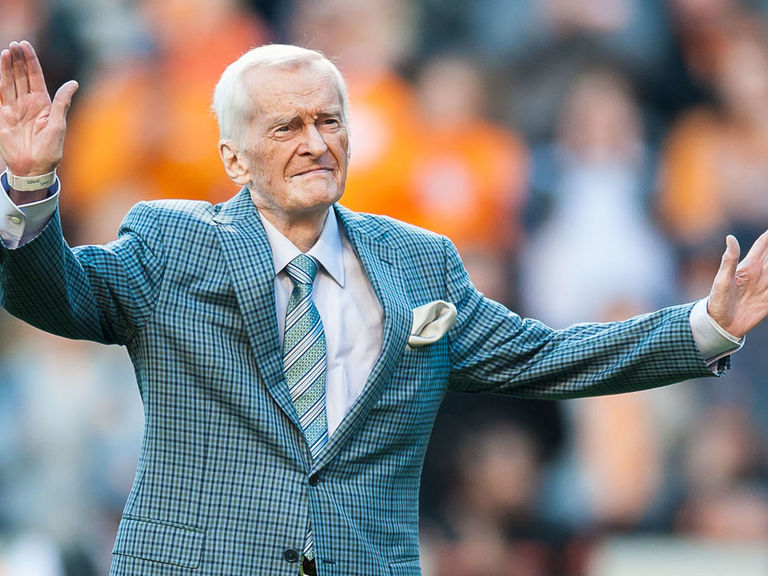 Longtime Tennessee broadcaster John Ward dies at 88 | theScore.com
