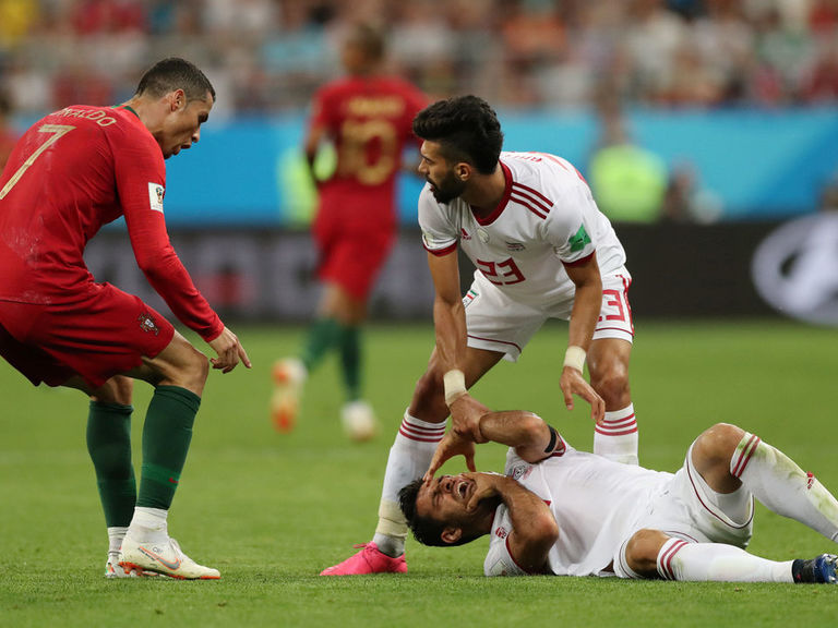 Queiroz: Elbow is a red card - rules aren't different for Ronaldo ...