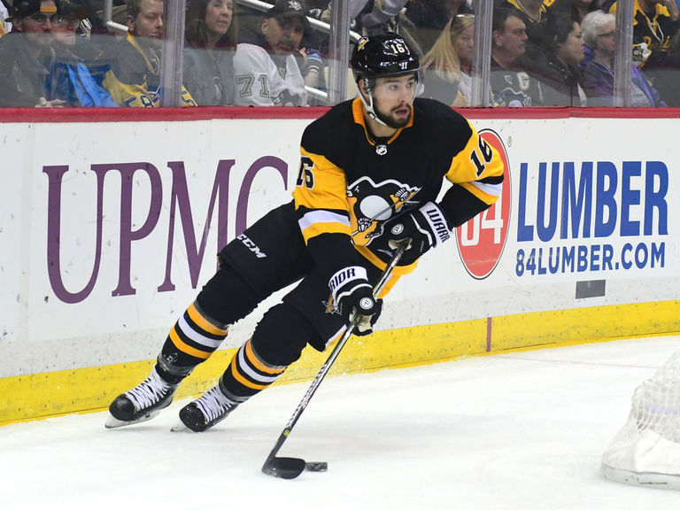 Report: Maple Leafs sign Josh Jooris to 1-year deal | theScore.com
