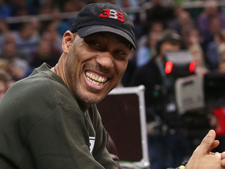 LaVar: New-look Warriors no match for LeBron's Lakers | theScore.com