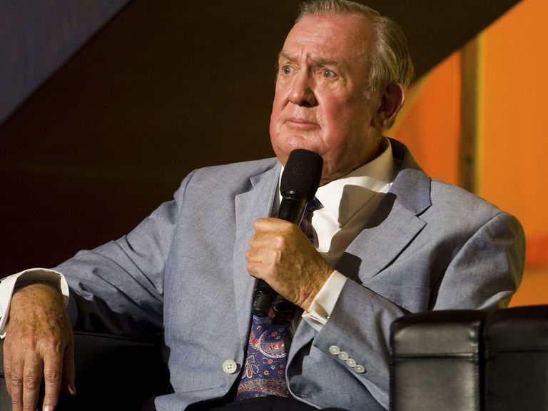 Hall of Fame NASCAR reporter Tom Higgins dies at 80 | theScore.com