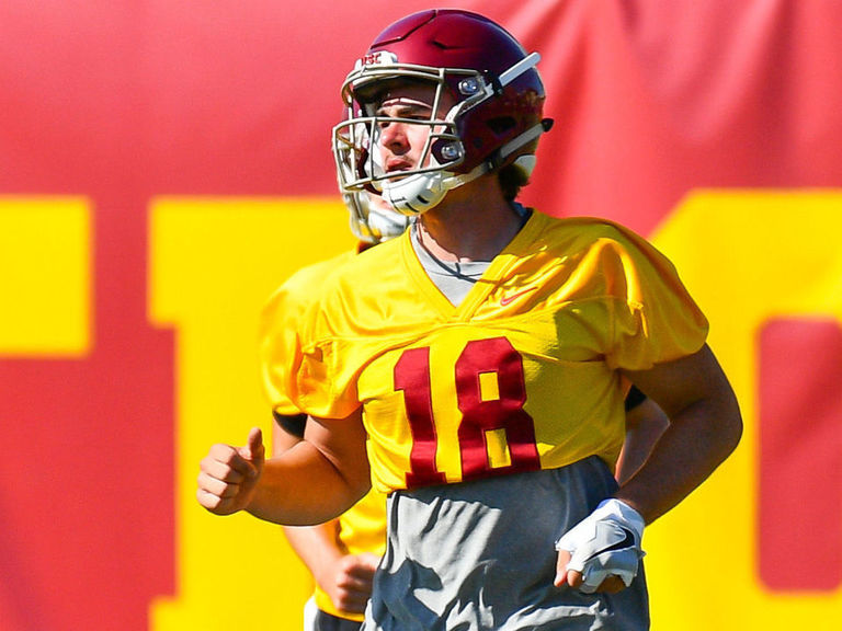 USC's starting QB competition will carry through weekend | theScore.com