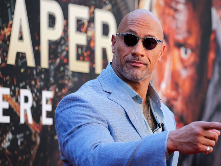 The Rock surprises fan by taking care of his kids' Christmas gifts ...
