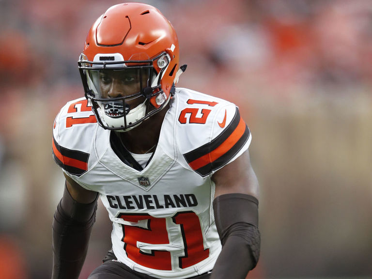 Browns rookie Ward suffers back injury vs. Eagles | theScore.com