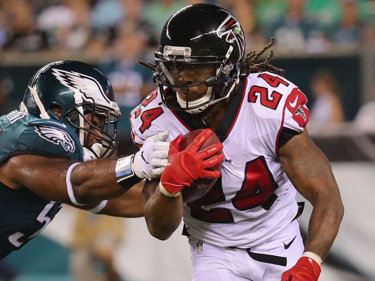 Report: Falcons' Freeman expected to miss 2-3 weeks with knee contusion ...