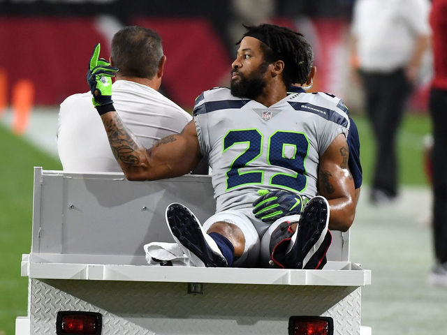 Earl Thomas fined $13K for giving finger to Seahawks' sidel…
