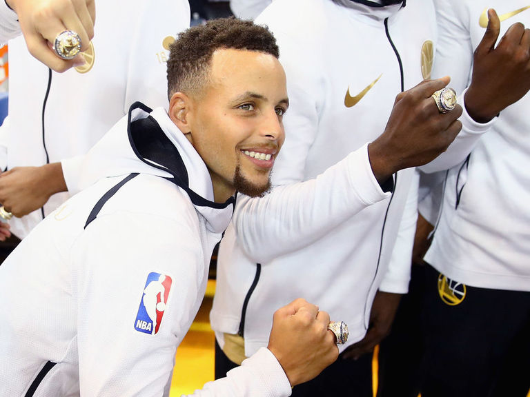 Curry calls ring ceremonies the 'weirdest night of the year' | theScore.com