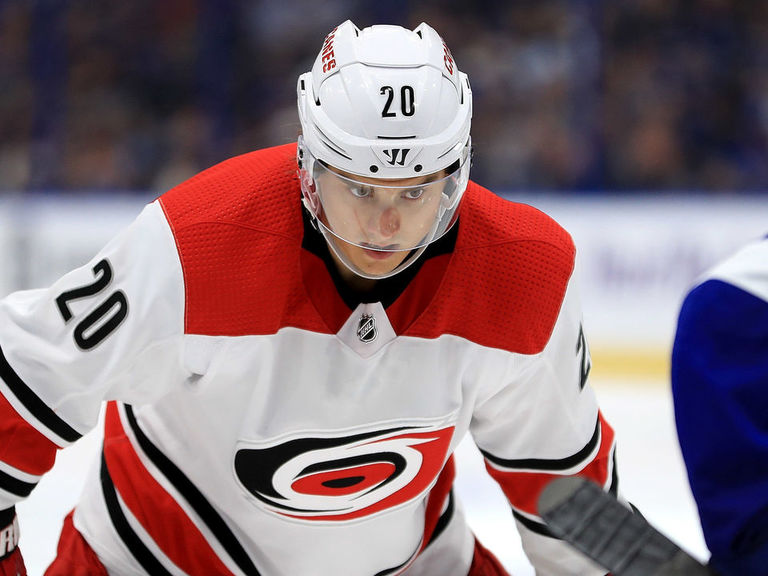 Aho sets Hurricanes record for point streak to open season | theScore.com