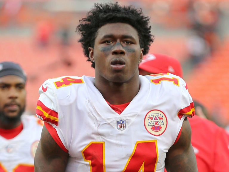Watkins active for MNF vs. Rams | theScore.com
