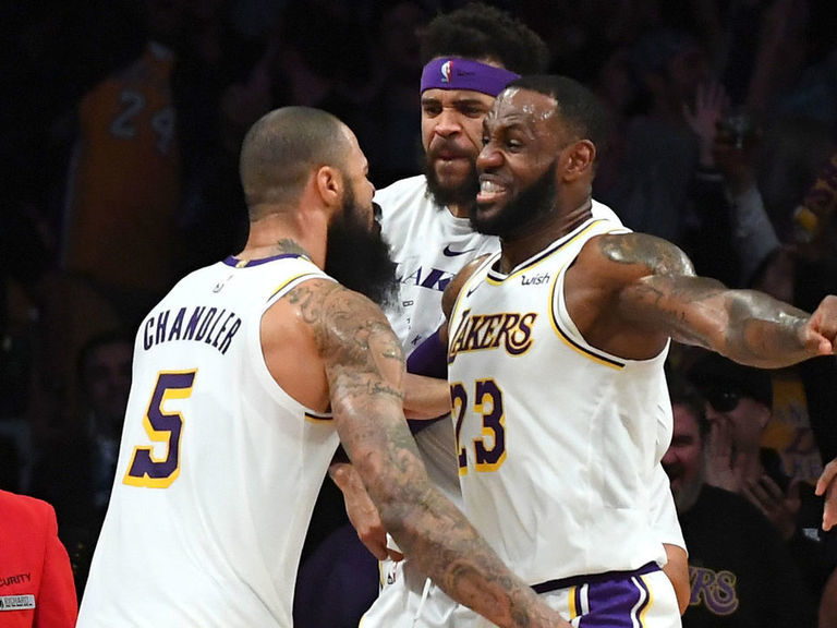 LeBron, Chandler beat Hawks in dramatic fashion | theScore.com