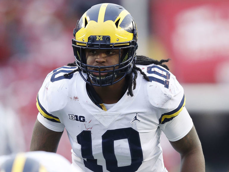Michigan's Bush helped off field vs. Ohio State | theScore.com
