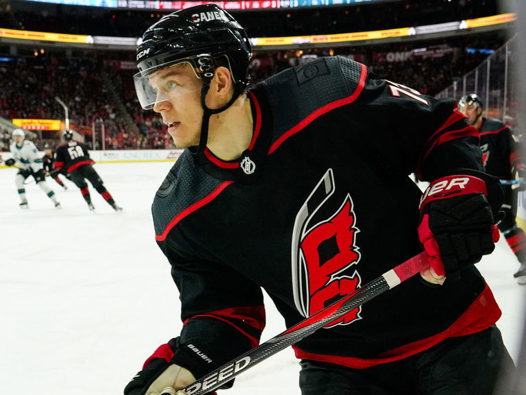 Oilers claim Zykov off waivers | theScore.com