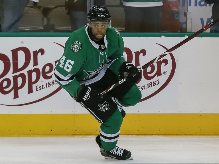 Bruins claim Gemel Smith off waivers from Stars | theScore.com