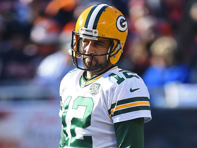 Rodgers suffers concussion in season finale vs. Lions | theScore.com