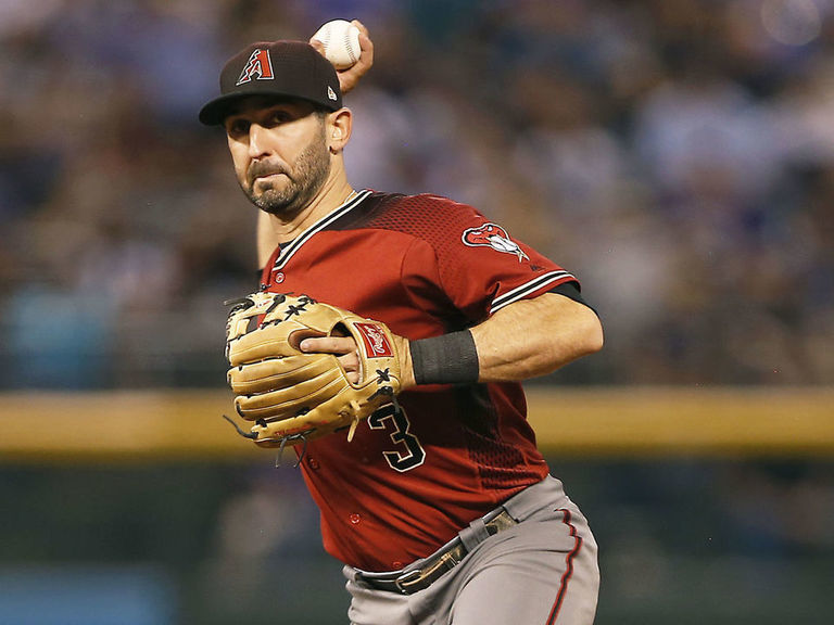 Cubs sign Descalso to 2-year, $5M contract | theScore.com