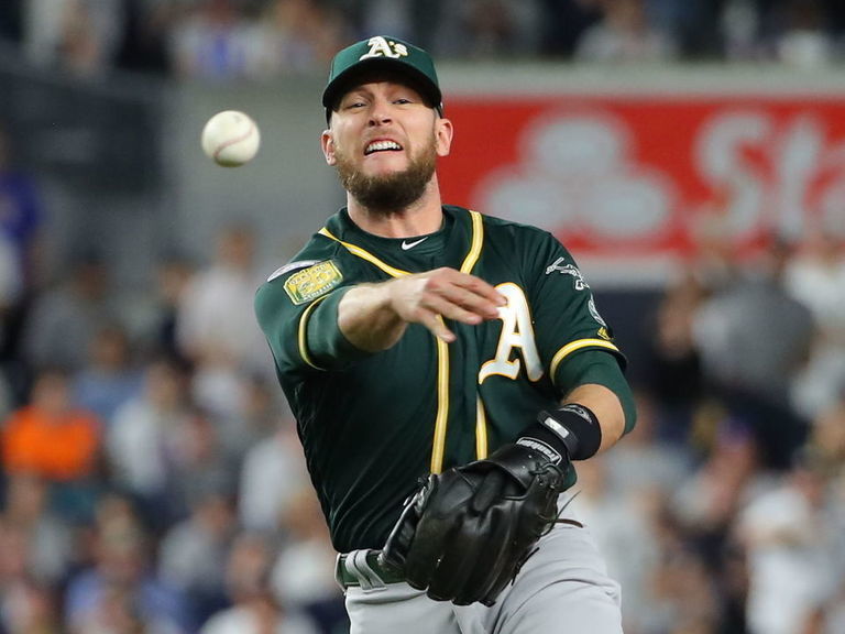 Report: Mets, Lowrie agree to 2-year, $20M deal | theScore.com