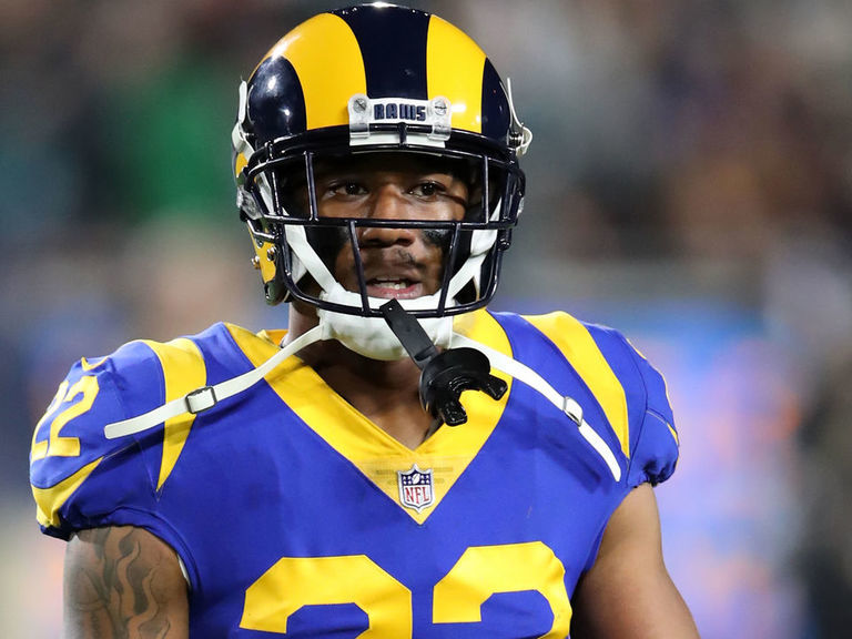 Ravens land Marcus Peters from Rams | theScore.com