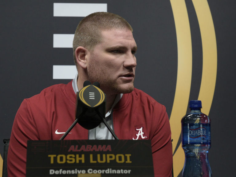 Report: Alabama loses 5th assistant as Lupoi joins Browns | theScore.com