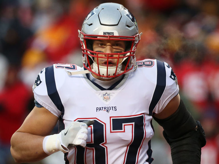 Gronk needs '4 more protein shakes' to hit playing weight | theScore.com