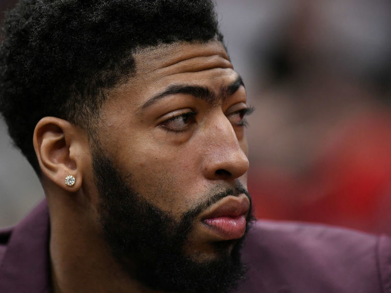 Davis staying with Pelicans through trade deadline | theScore.com