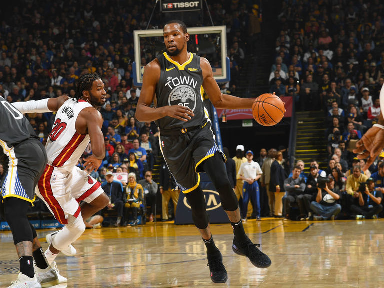 L2M: Refs missed Durant double dribble vs. Heat | theScore.com