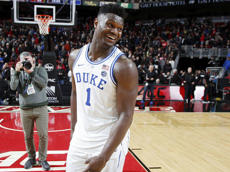 LeBron praises Zion's all-around game, character | theScore.com