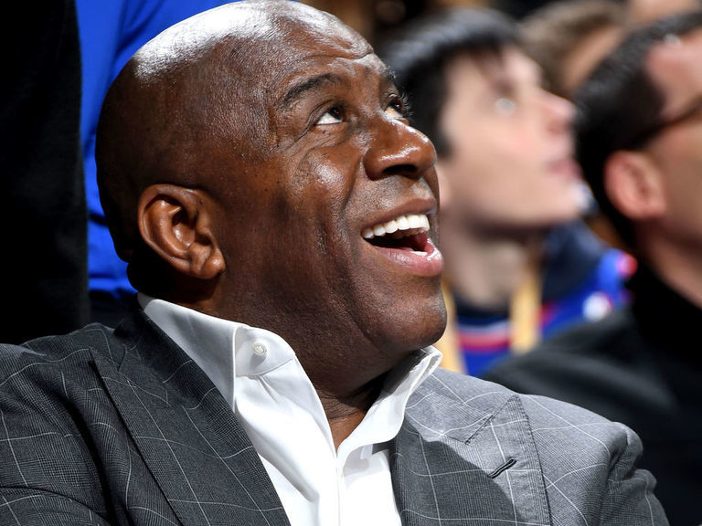 Magic Johnson goes on congratulatory Twitter spree during Oscars ...