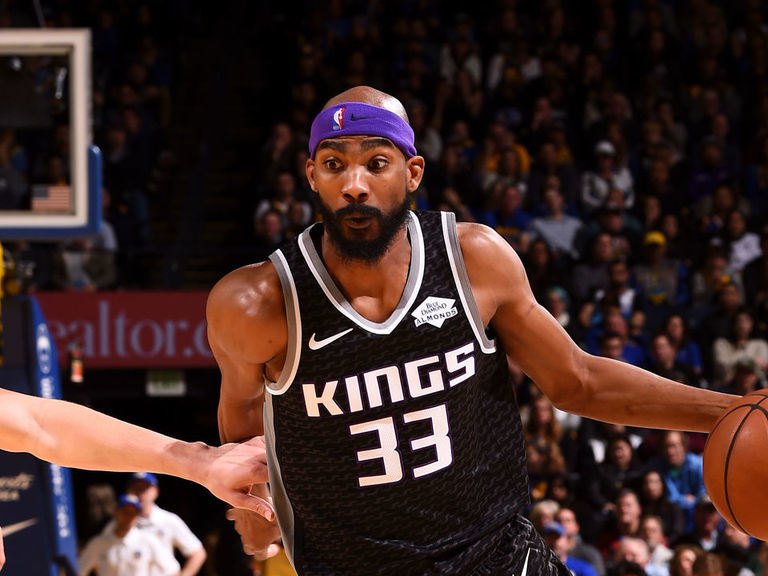 Corey Brewer signs with Kings | theScore.com