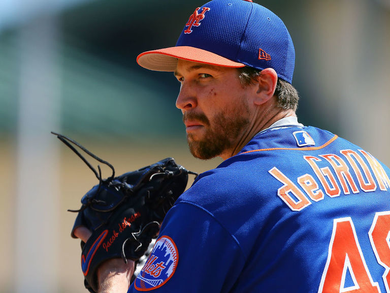 DeGrom allows 3 runs or fewer in MLB-record 30th straight start ...