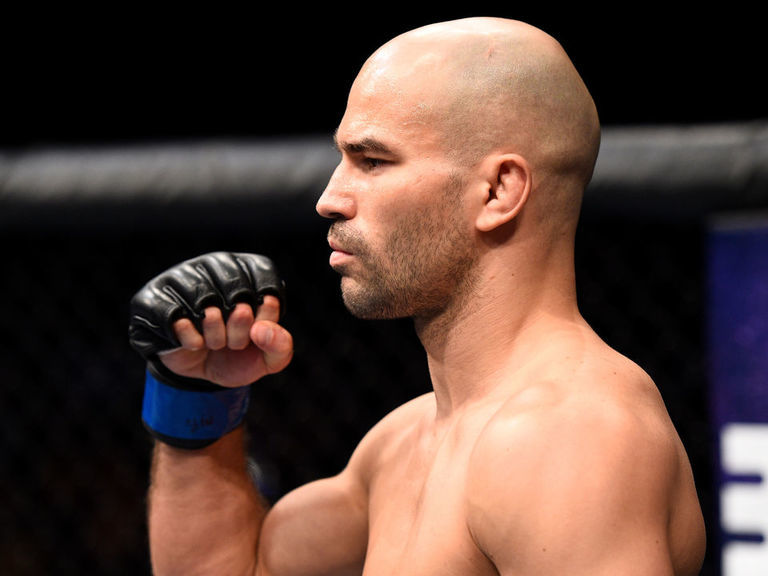 Lobov set to fight Malignaggi after win in bare-knuckle debut ...