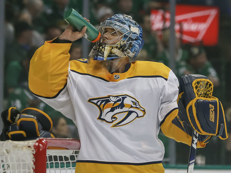 Stars chase Rinne with 4 goals, even series vs. Preds | theScore.com