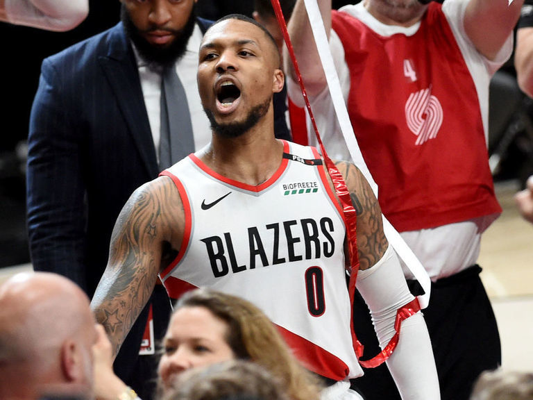 Lillard buries deep 3-pointer at buzzer to eliminate Thunder | theScore.com