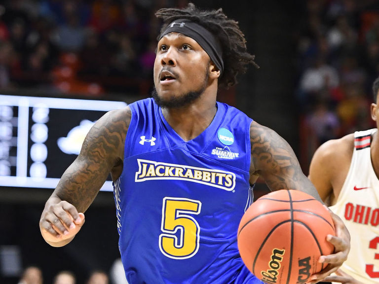 UNLV lands coveted transfer David Jenkins | theScore.com