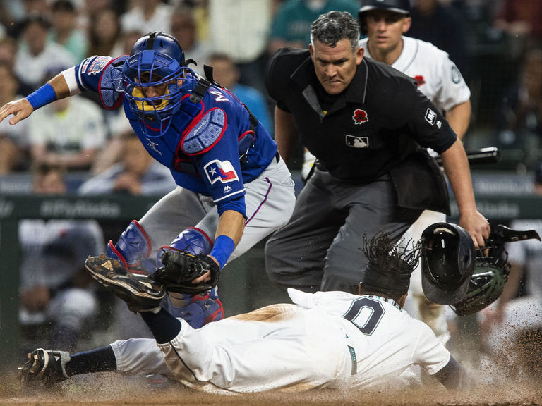 Watch: Mariners' Smith swipes home for 'stolen base cycle' | theScore.com