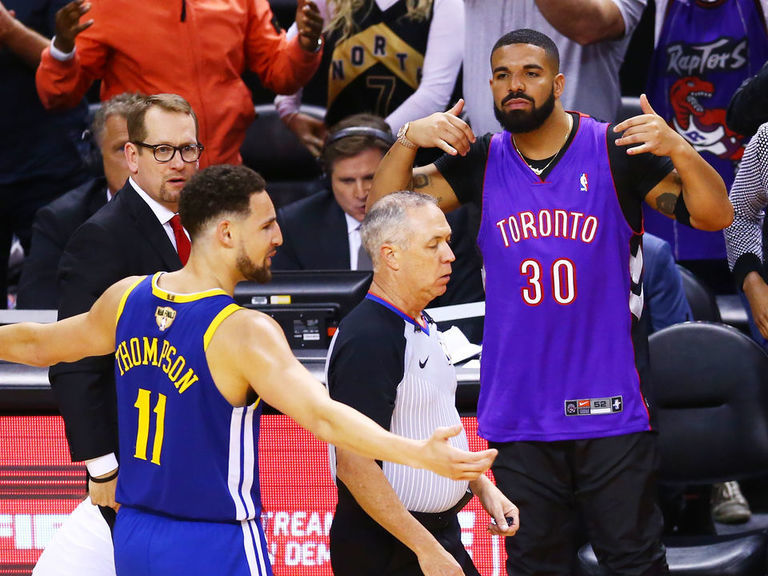 Drake trolls Klay after Raptors win Game 3 | theScore.com