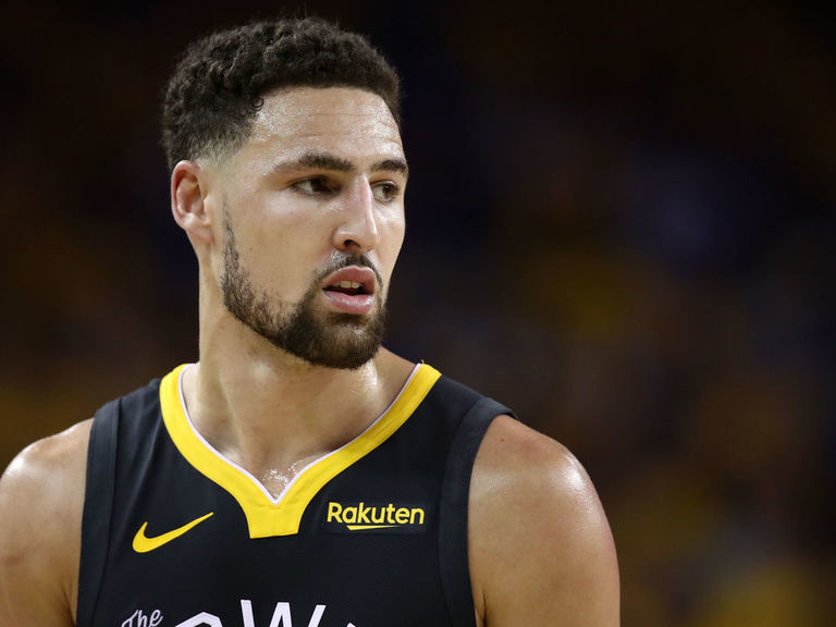 Klay misses 4th quarter of Game 6 due to apparent knee injury ...