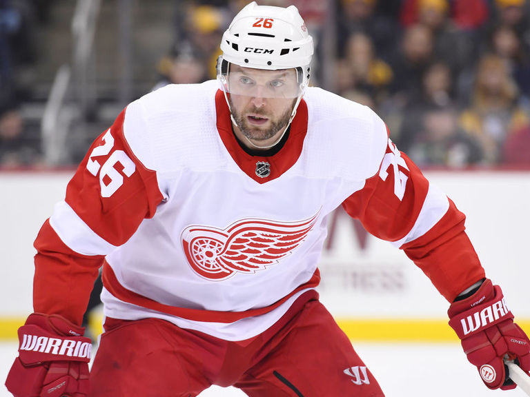 Vanek hopes to play a 15th NHL season | theScore.com