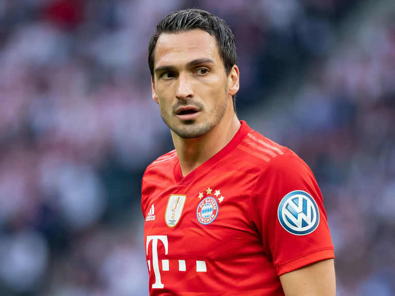 Bayern sell Hummels back to Dortmund | theScore.com