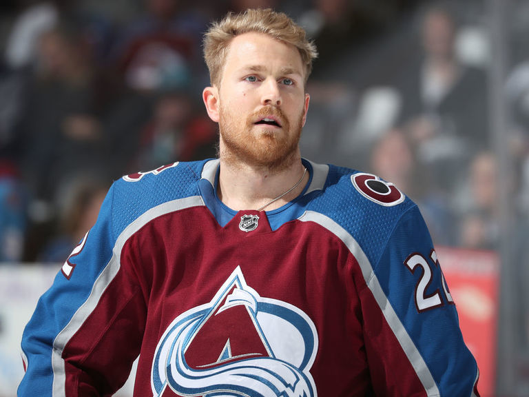 Avalanche bring back Wilson on 1-year deal reportedly worth $2.6M ...