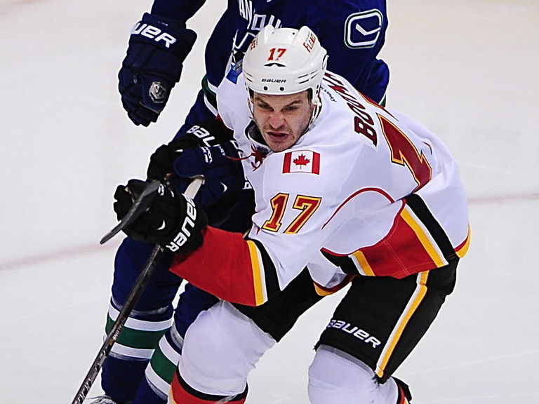 Report: Flames, Bouma $1M apart in contract talks | theScore.com