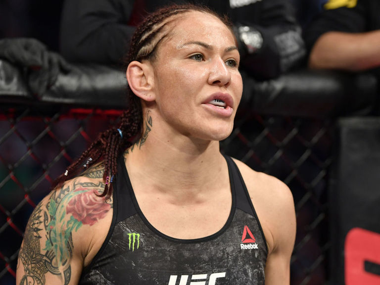Cyborg, Nunes call for featherweight title rematch | theScore.com