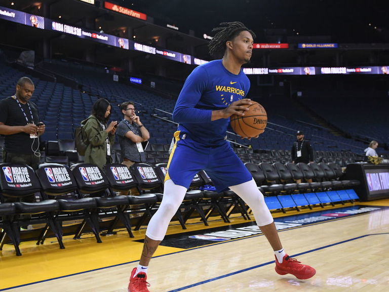 Report: Warriors sign Damion Lee to 2-way deal | theScore.com