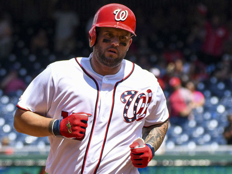 Mets sign Matt Adams to minor-league deal | theScore.com